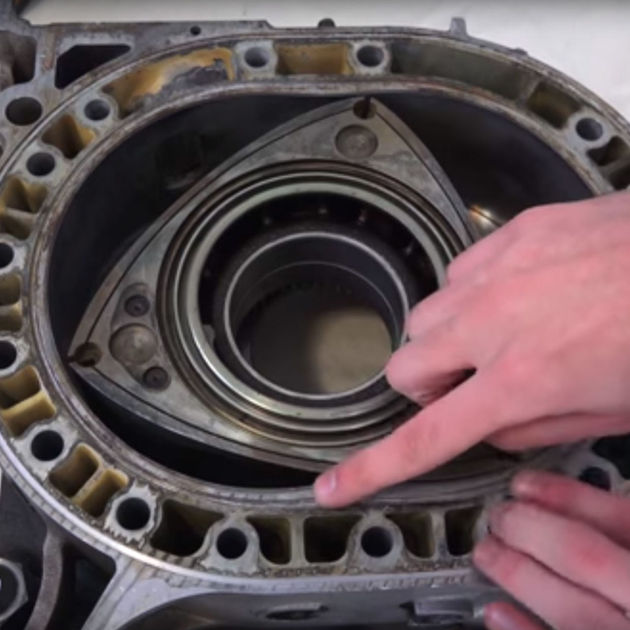 How A Rotary Engine Works