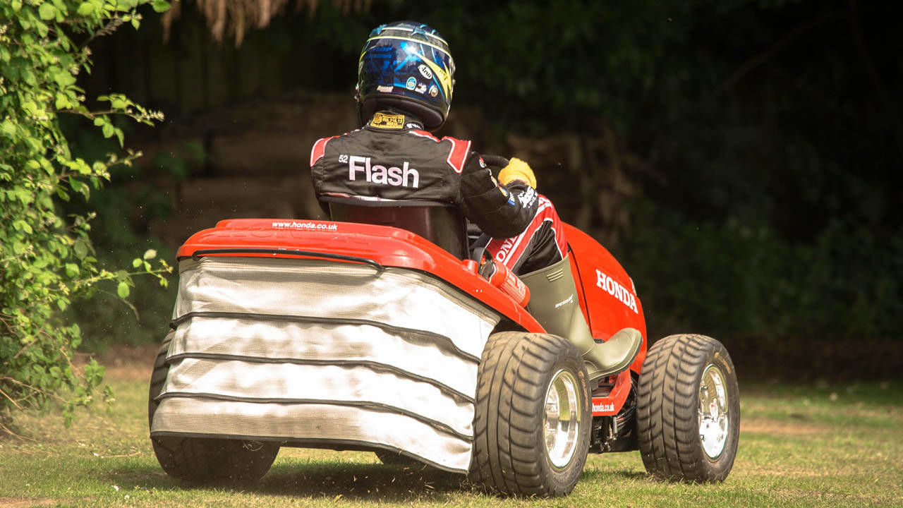 Honda Racing's Lawn Mower Photos - Photos of Honda Racing's Mean Mower