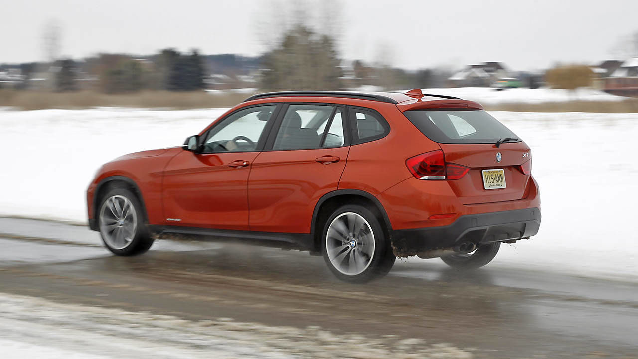 Photos: 2014 BMW X1 xDrive 28i