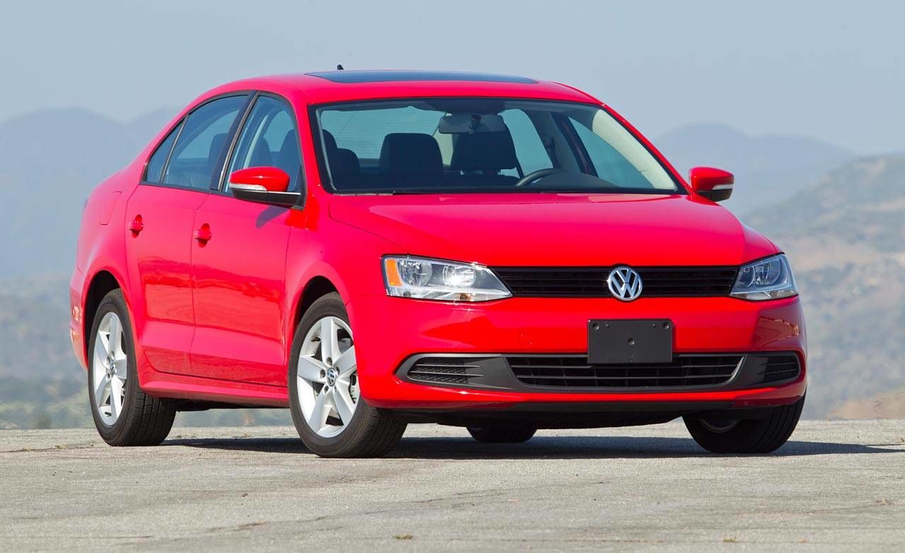 Photos: 2012 Volkswagen Jetta TDI